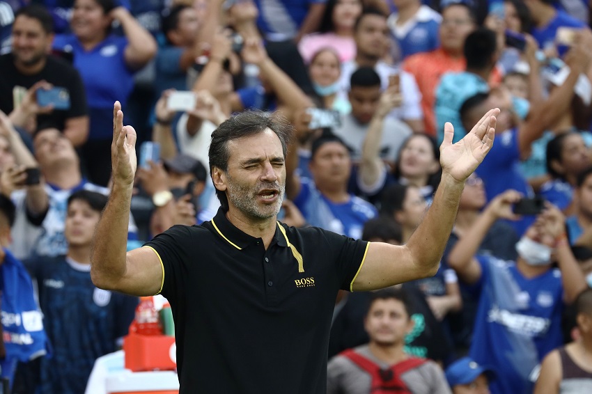 Fabián Bustos: "Solo pensamos en ser campeones, es muy complicado ...
